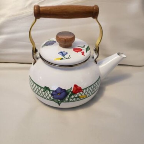 Regency | Kitchen | Regency Club Cooks Corner White Floral Vintage ...